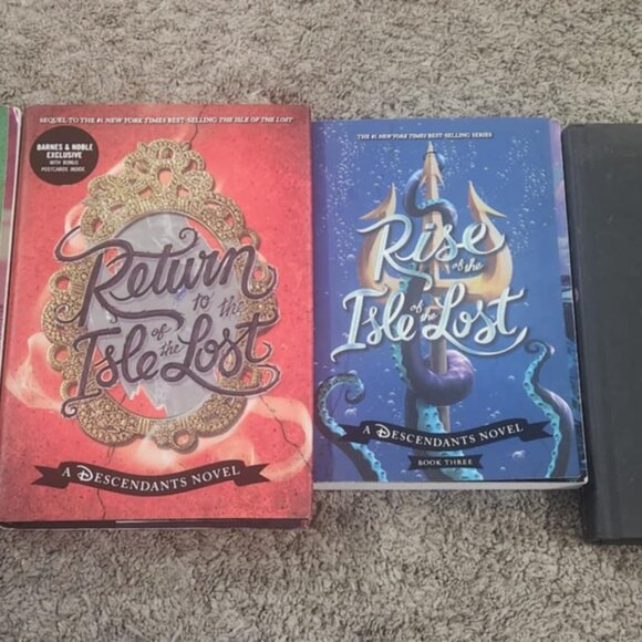 Other | Disneys Descendants Complete Book Lot | Poshmark